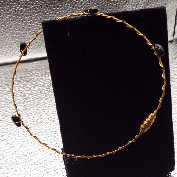 QUALITY BOUTIQUE DESIGN | Jewelry | Artist Offering Wire Jet Nuggets ...